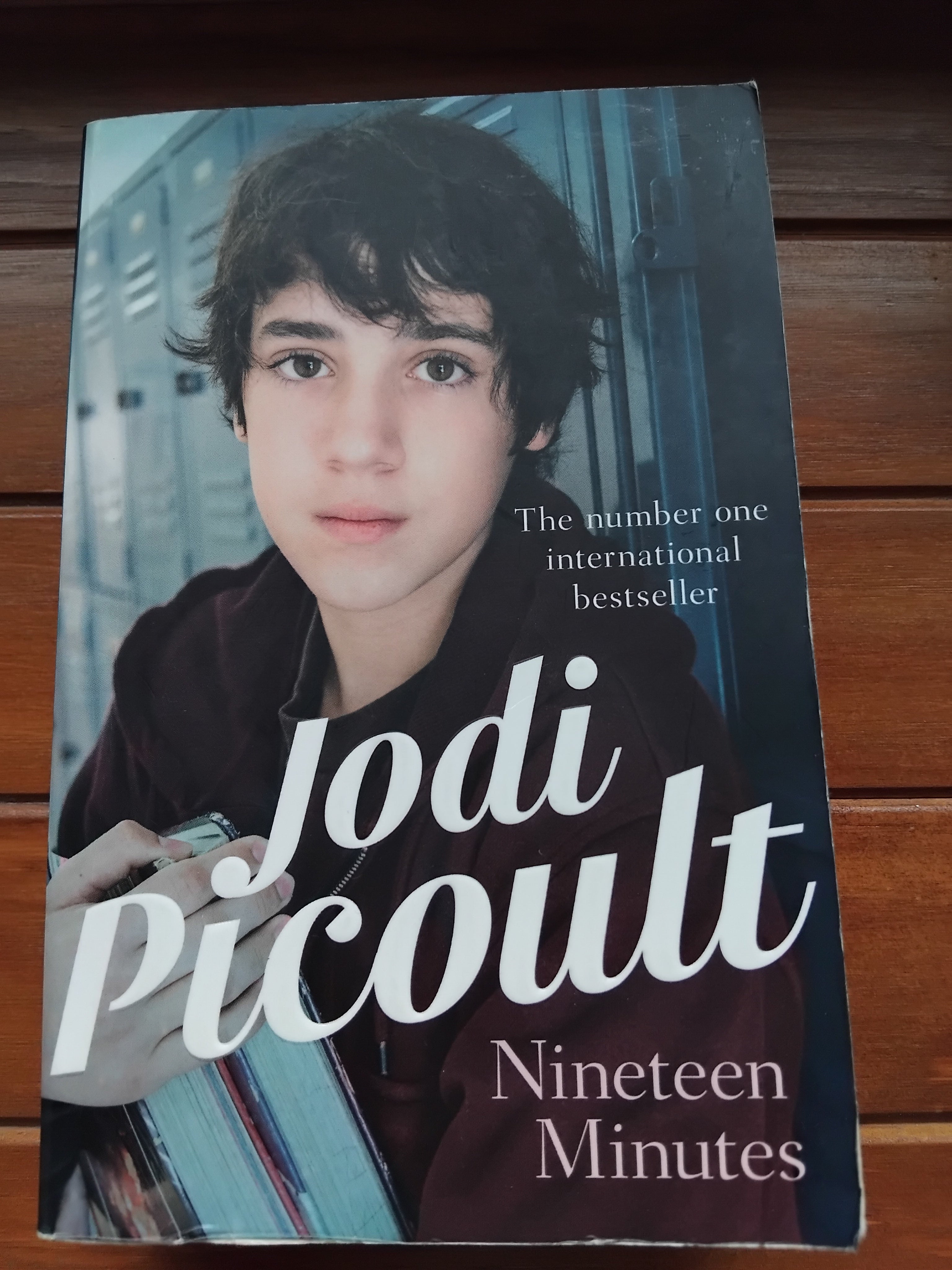 Picoult, Jodi - Nineteen Minutes – The Bookcase